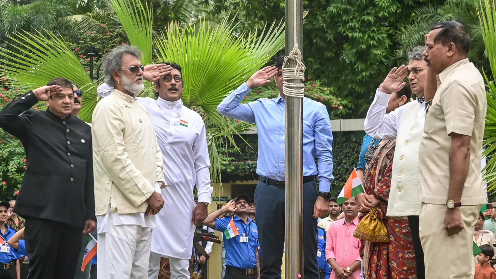 Subhash Ghai, Rakeysh Omprakash Mehra, Jackie Shroff & Divya Dutta ...