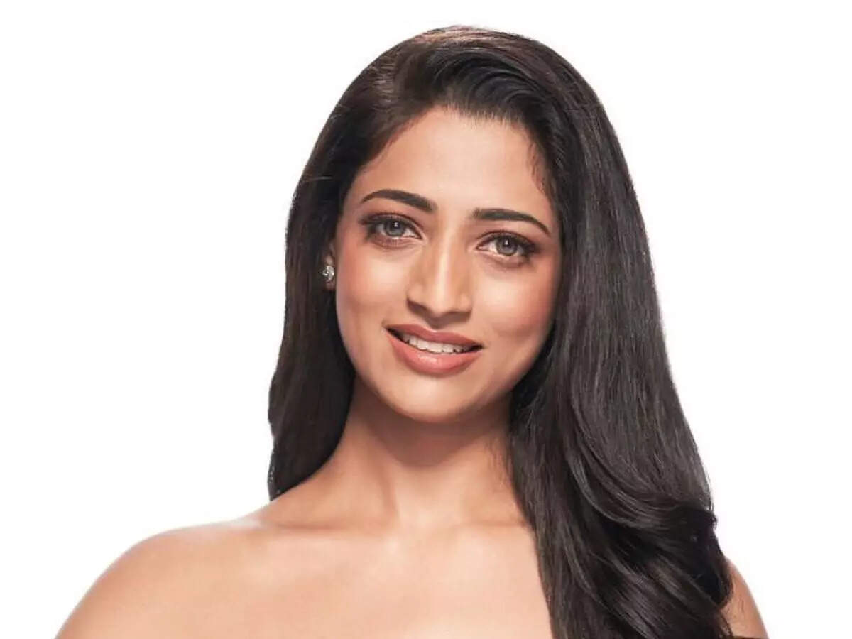 gargee nandy: Know more about LIVA Miss Popular Choice 2022 nominee ...