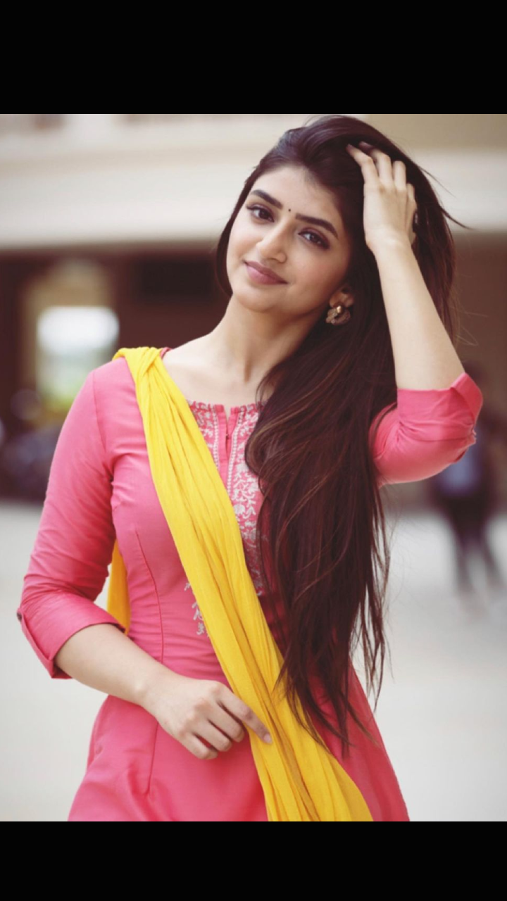 Did ‘Adipurush’ producer really gift a Swanky Ferrari to Om Raut ...