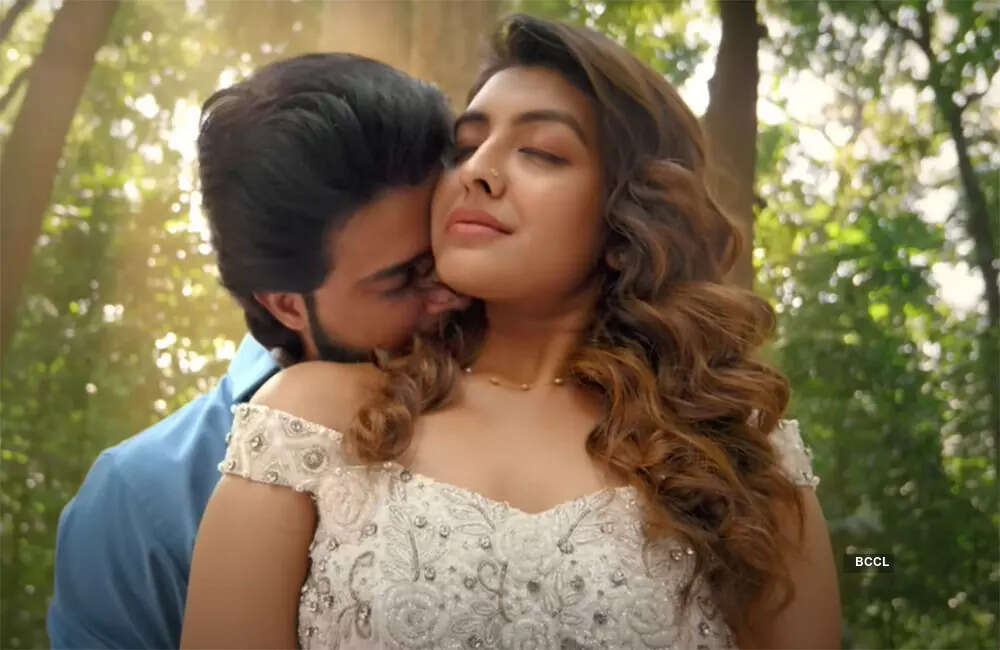 Kudukku 2025 Movie User Reviews & Ratings | Kudukku 2025 (2022) | Times ...