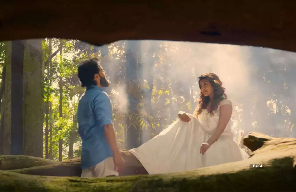 Kudukku 2025 Movie User Reviews & Ratings | Kudukku 2025 (2022) | Times ...