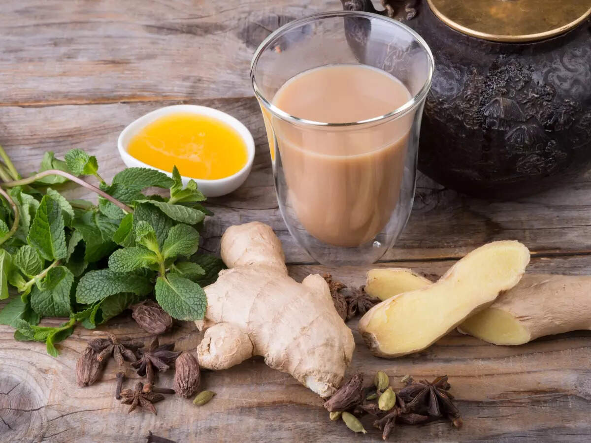 Add these 5 ingredients to your Chai during monsoons for maximum benefit