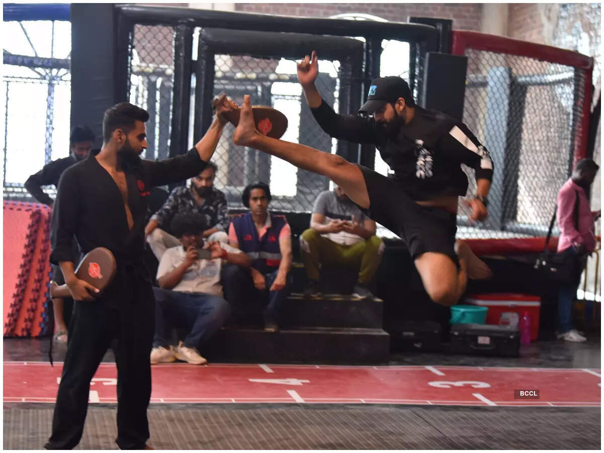 Vish, the fiery rebellious Baddie in 'Liger' is ready to rock silver ...