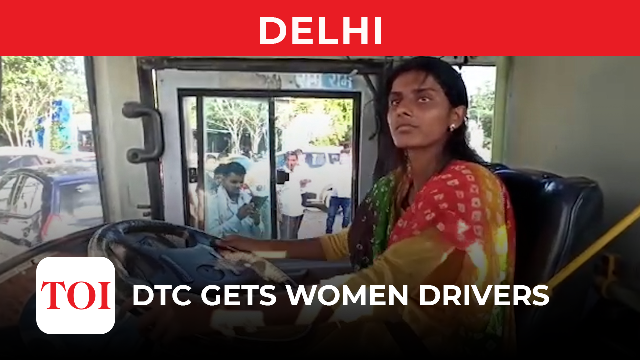 Delhi: First batch of 11 women drivers join DTC