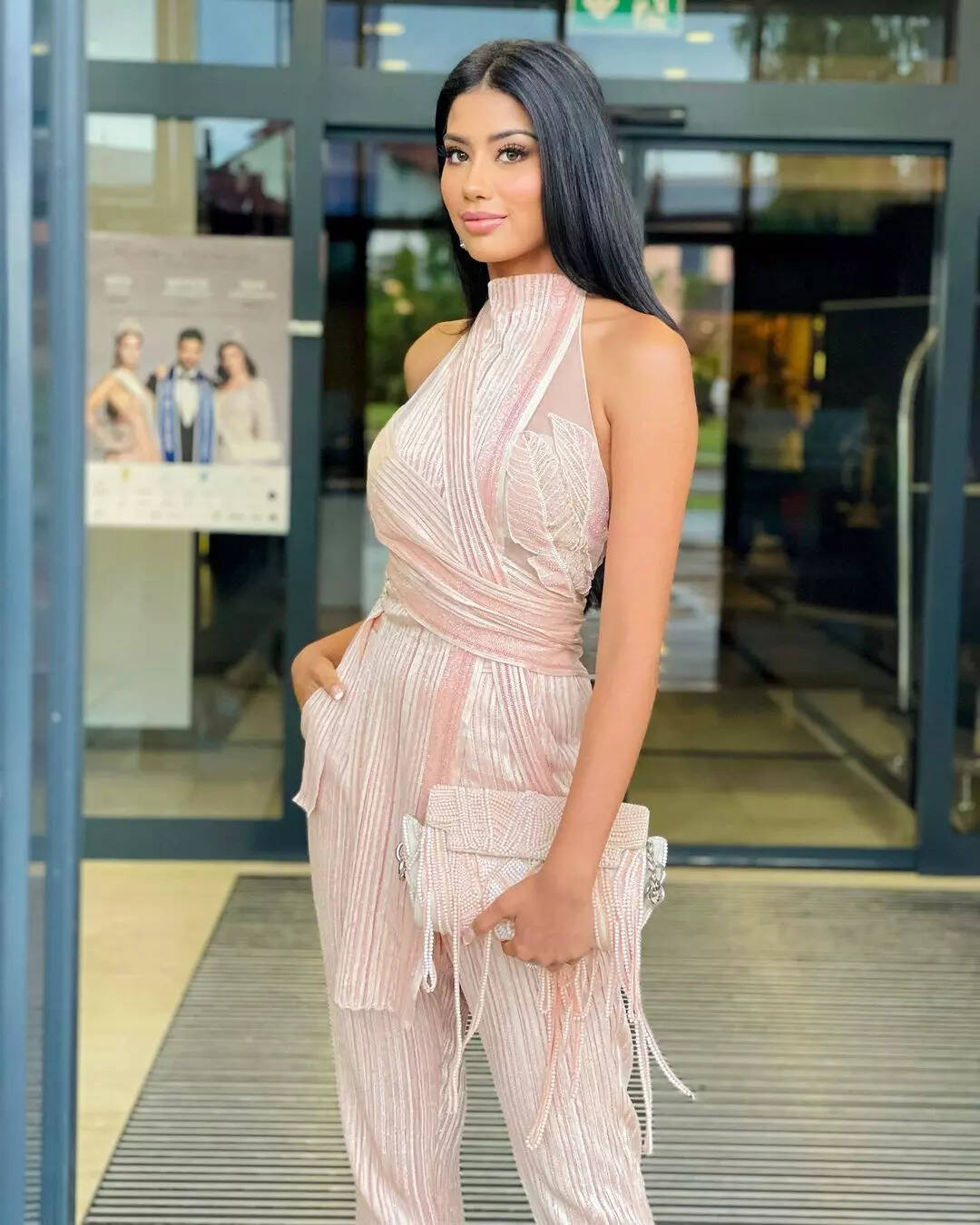 Fashion Diaries: Five supra fashionable looks of Ritika Khatnani