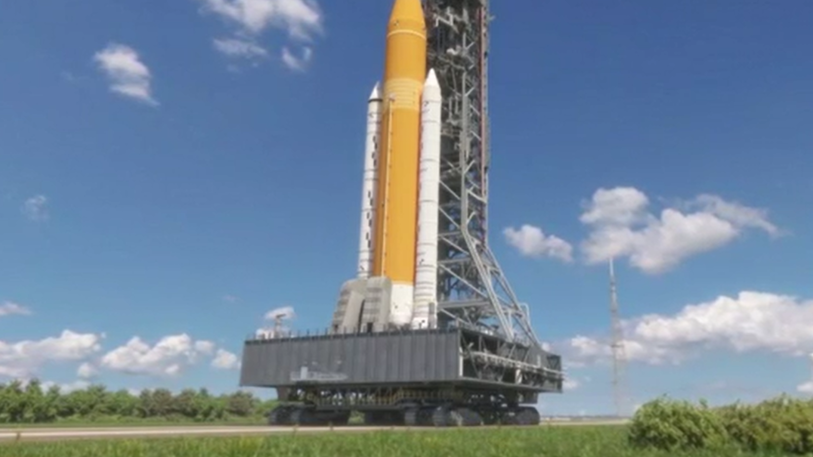 U.S. Gulf coast powers NASA's new moon rocket