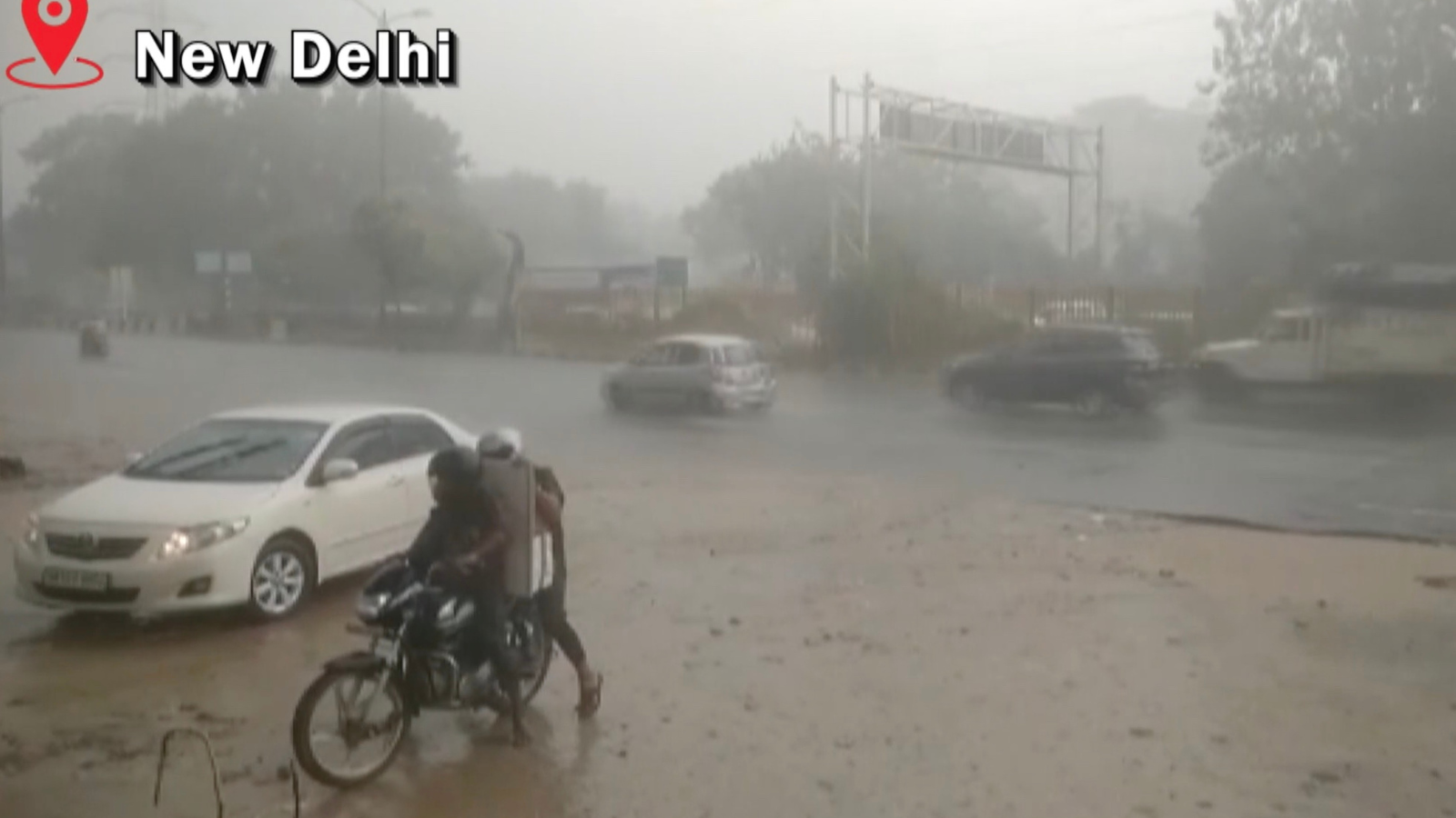 Rain lashes Delhi, likely tomorrow as well