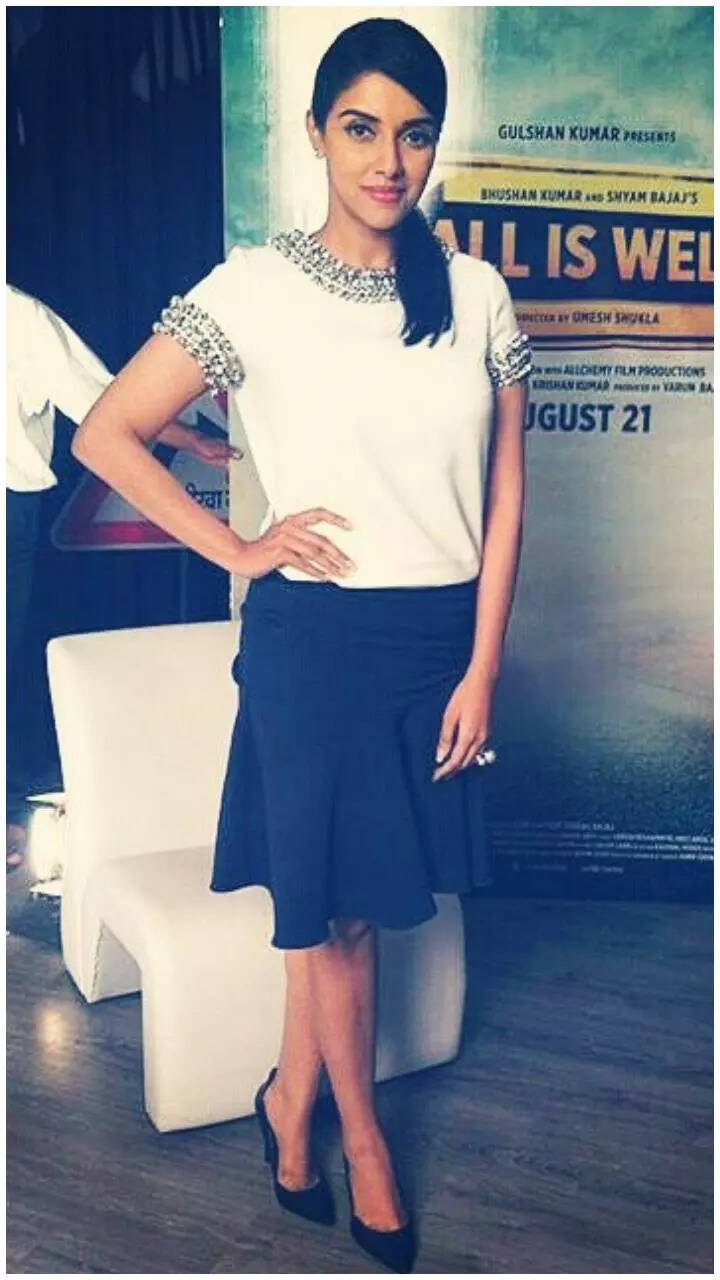 Regina Cassandra, Nivetha Thomas, and Sudheer Varma's 'Saakini Daakini ...