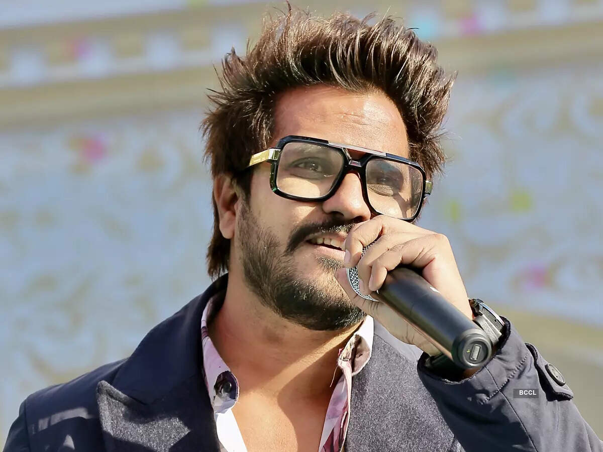 Kunaal Vermaa’s latest song ‘Memu Aagamu’ charms the audience | Hindi ...