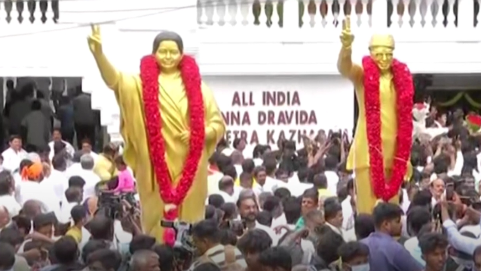 Chennai: Celebrations break out on arrival of Edappadi K Palaniswami at ...