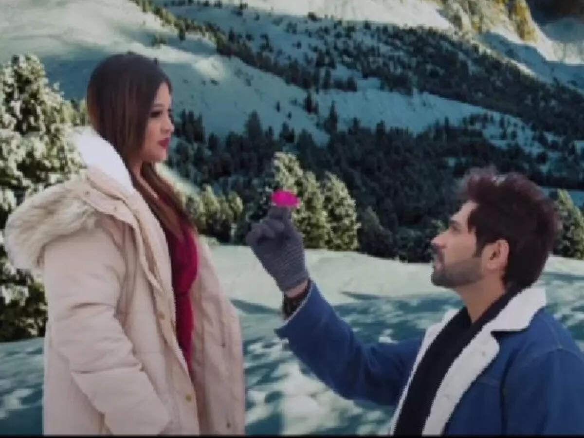 Kabhi Kabhie Ittefaq Sey fame Ankit Bathla to romance Anu Mitra in a film, says ‘She was very ...