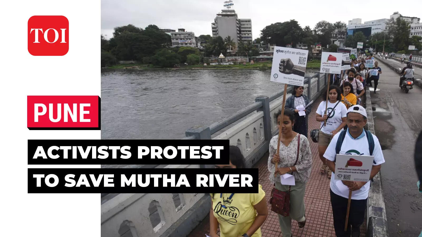 Pune: Mutha river swells, environmental activists stage silent protest ...