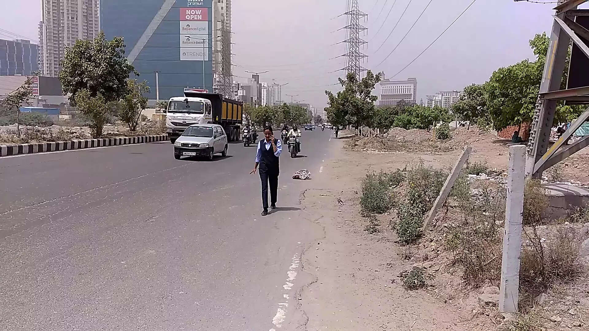On Gurgaon's South Peripheral Road, residents complain about lack of footpaths and pedestrian ...