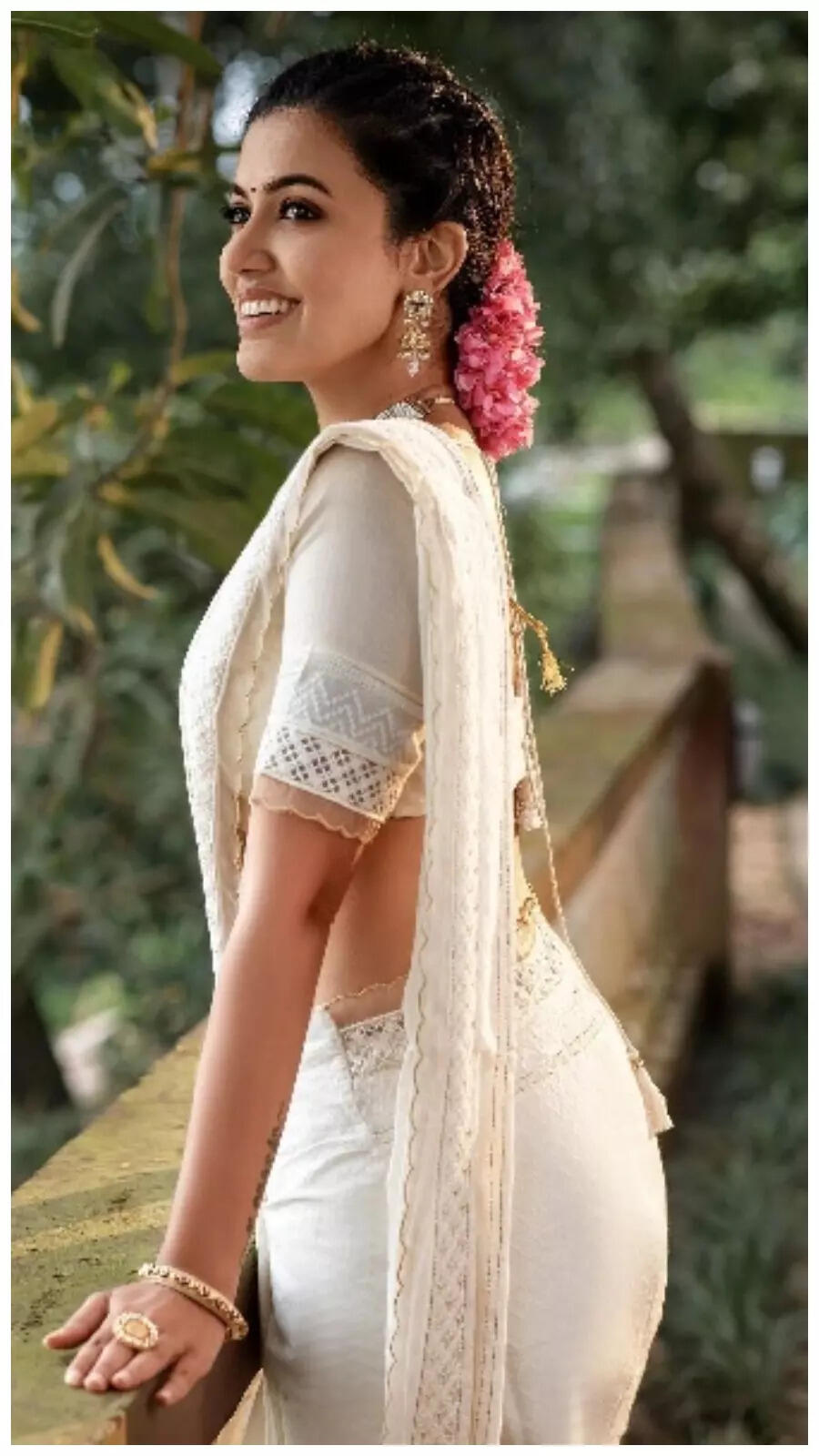 Lal- Anagha Narayanan starrer ‘Dear Vaappi’ starts rolling | Malayalam Movie News - Times of India