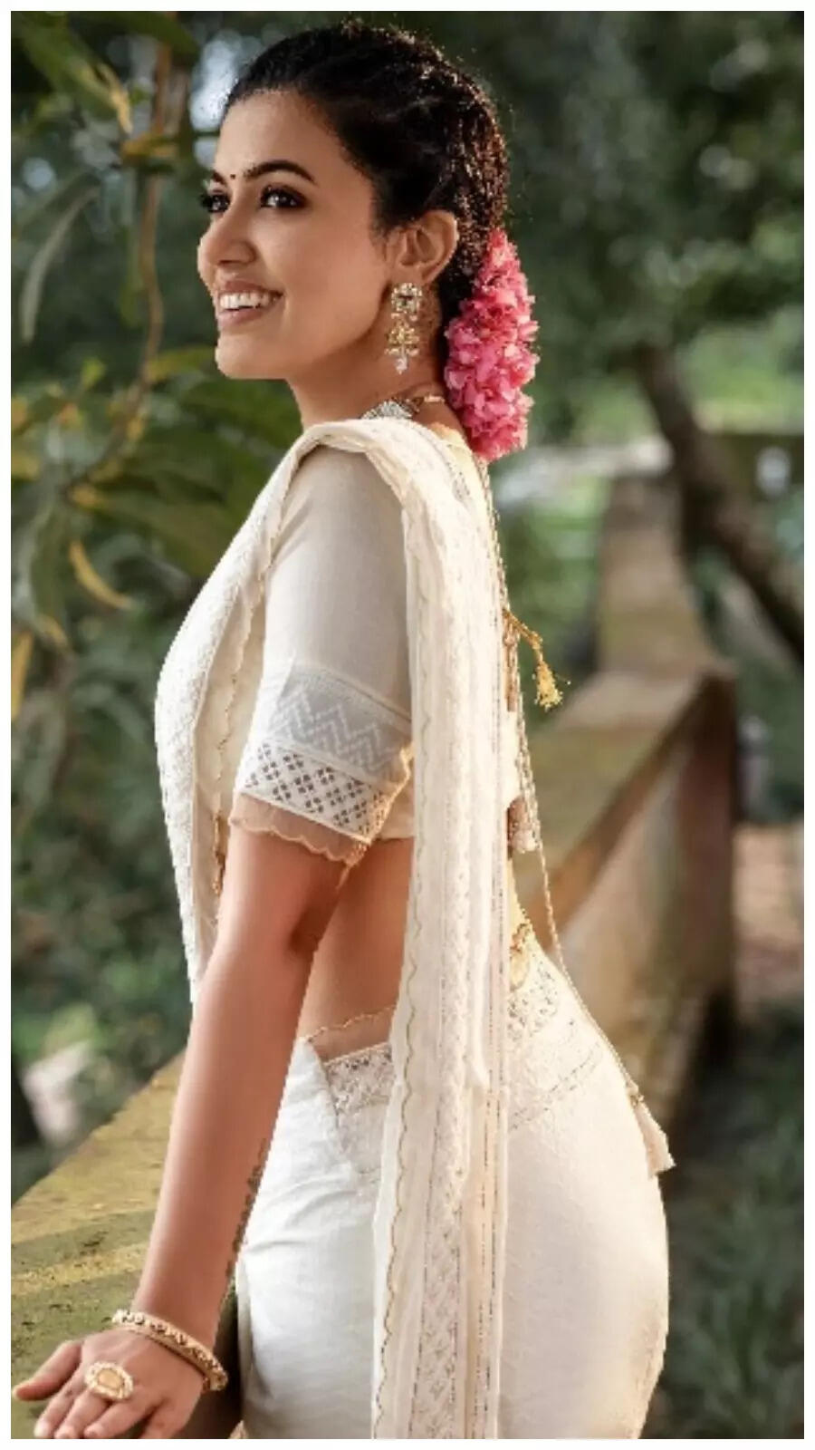 Lal- Anagha Narayanan starrer ‘Dear Vaappi’ starts rolling | Malayalam ...