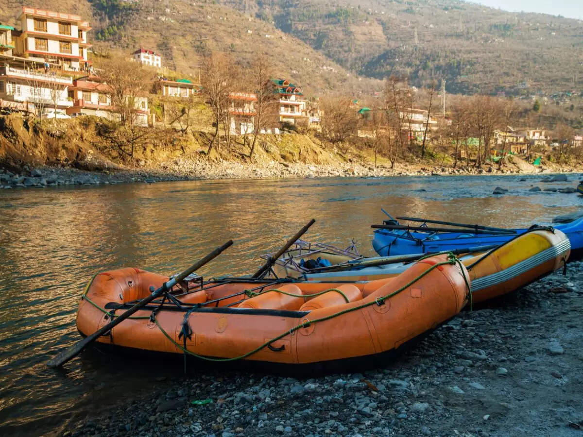 Himachal removes ban on river rafting and paragliding but imposes a ban ...