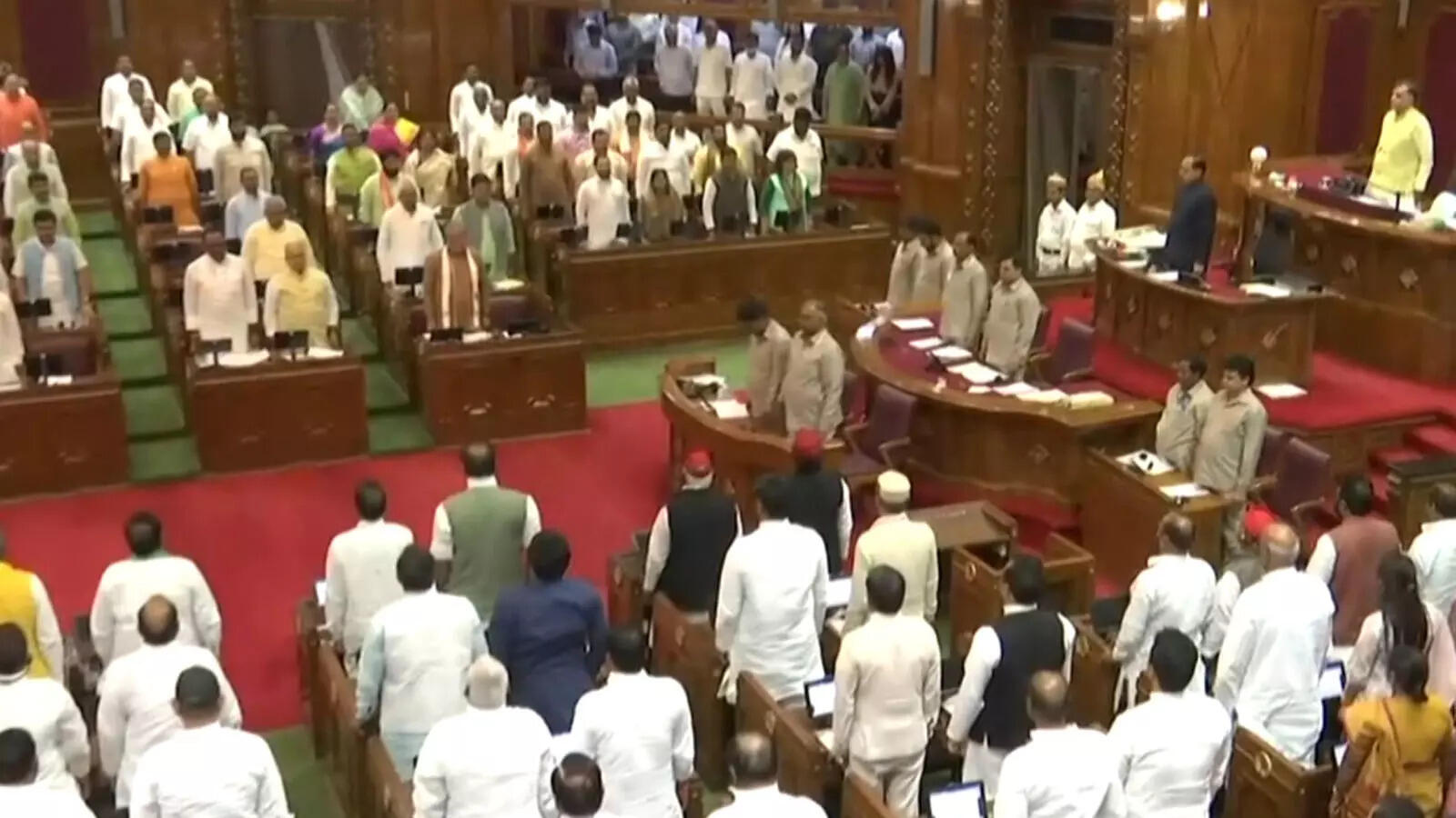 UP Assembly observes a 2-minute silence to pay respect to comedian Raju ...