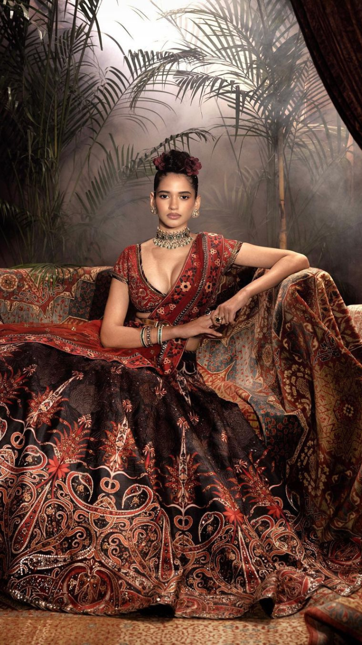 Manika Sheokand looks royal as 'queen' in ethnic wear