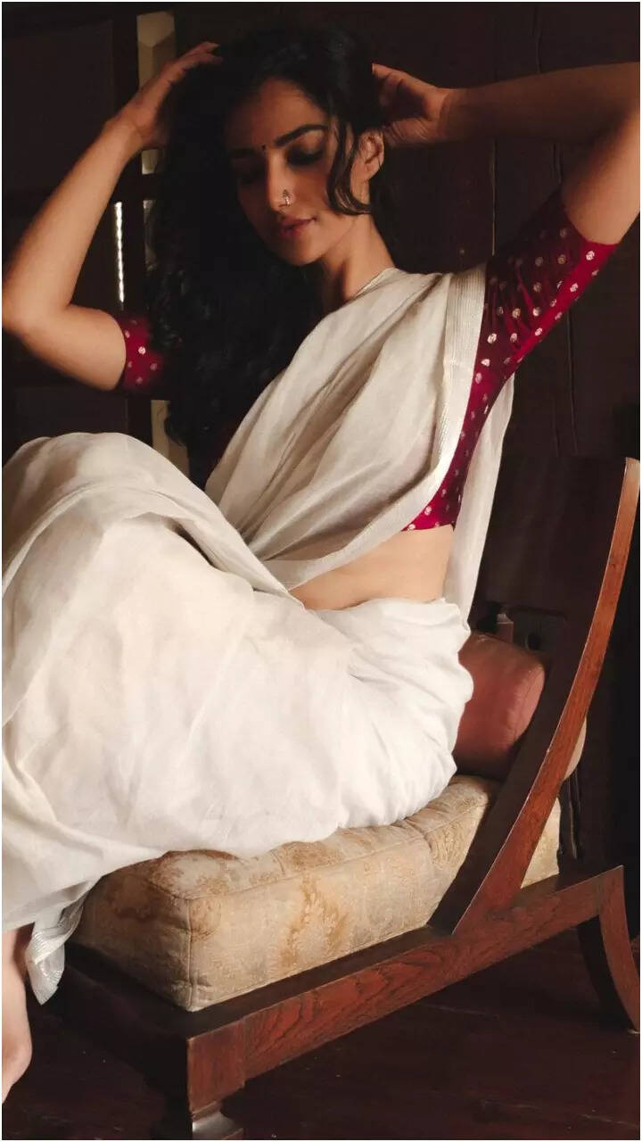 Keerthy Suresh's first look from Nani-starrer 'Dasara' released | Telugu Movie News - Times of India