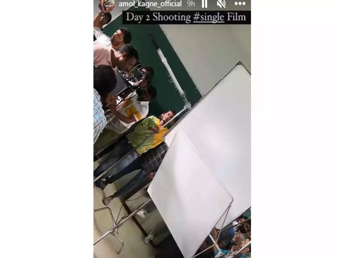 Prathamesh Parab and Abhinay Berde kick-start shooting for Amol Kagne's ...