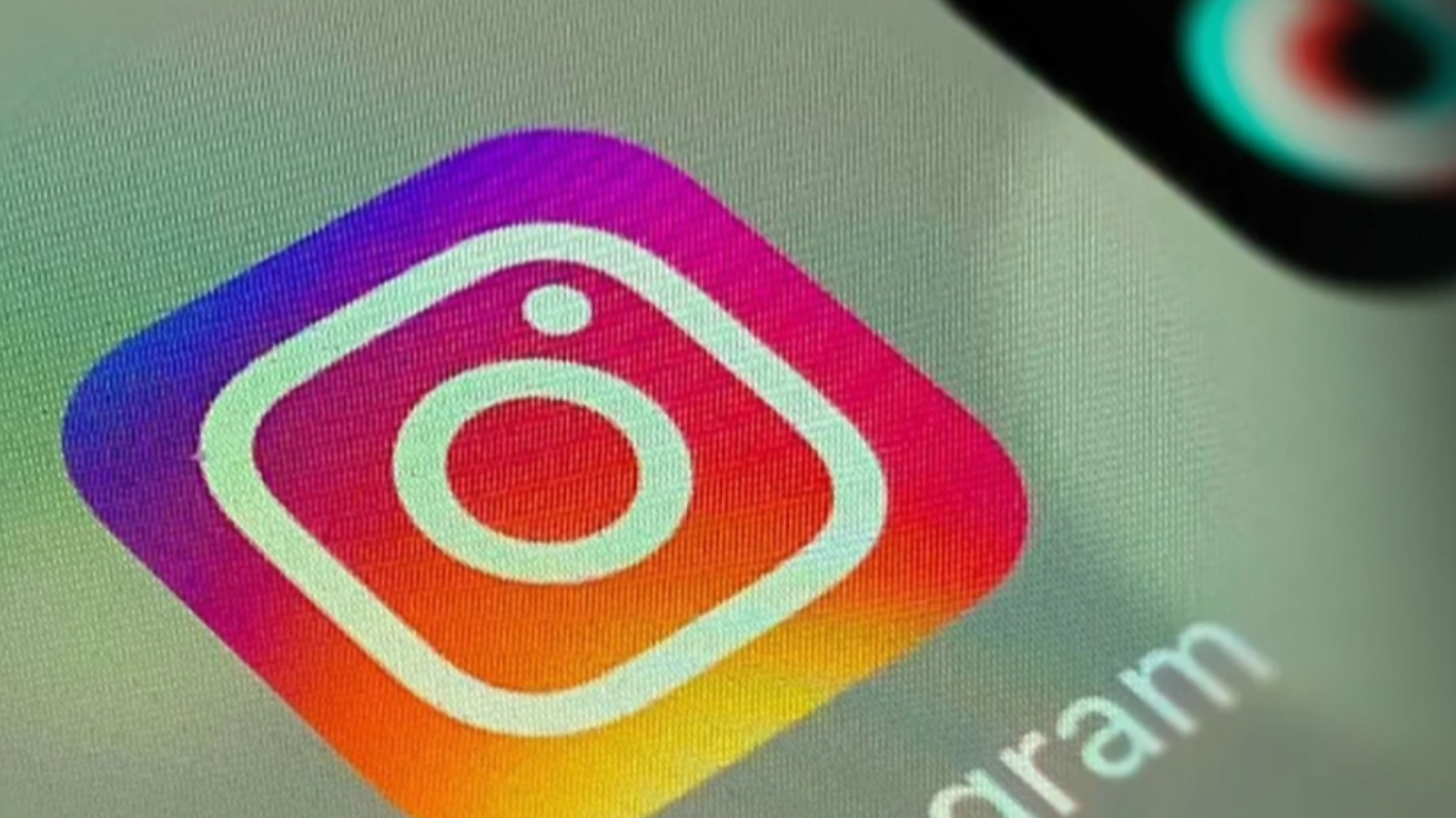 Instagram testing shopping tab removal from home feed