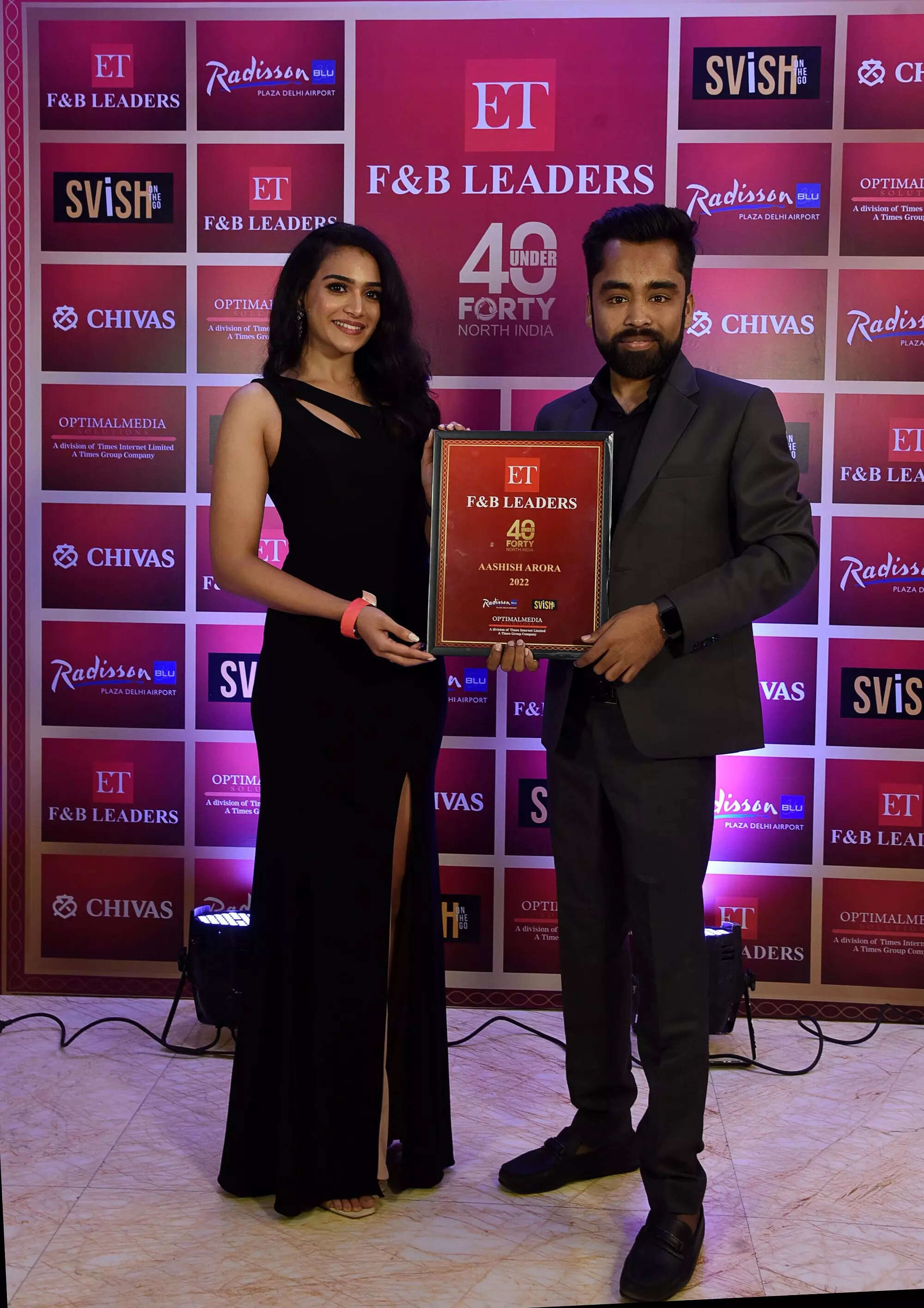 Beauty Queens & Mr Indias presenting awards at 'ET F&B Leaders 40 Under ...