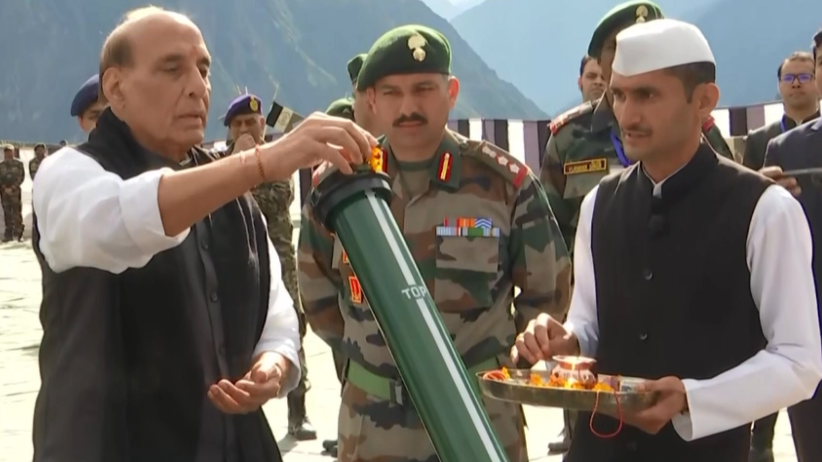 Uttarakhand: Defence Minister Rajnath Singh performs ‘Shastra Pooja’ in ...