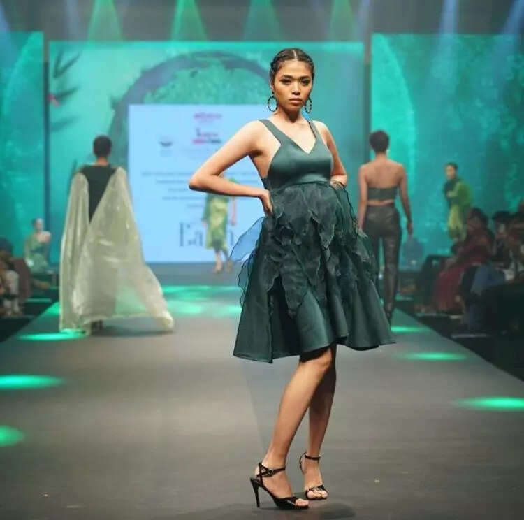 Beauty queens strut the ramp at INIFD Indore Times Fashion Week