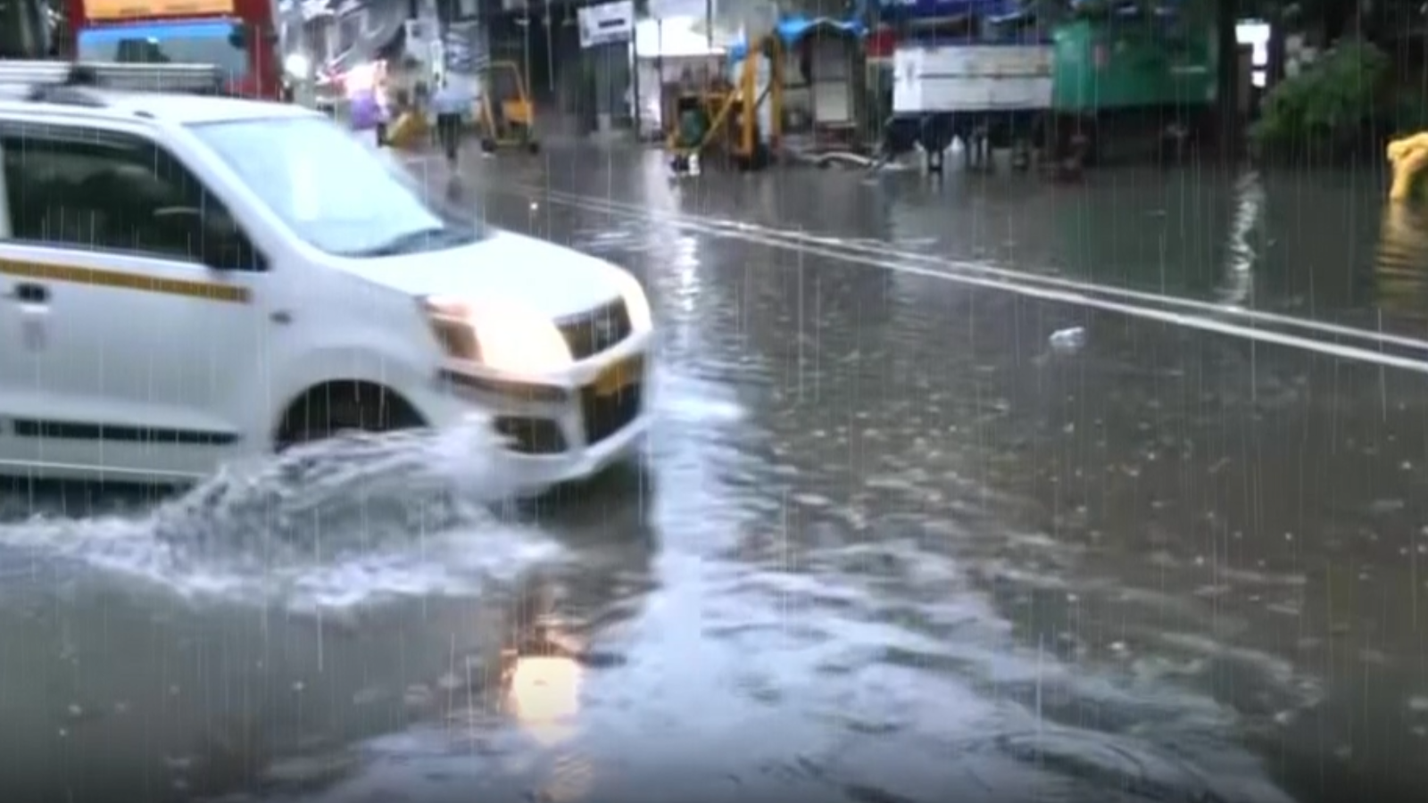 Maharashtra: Several parts of Mumbai witnesses waterlogging following incessant rainfall