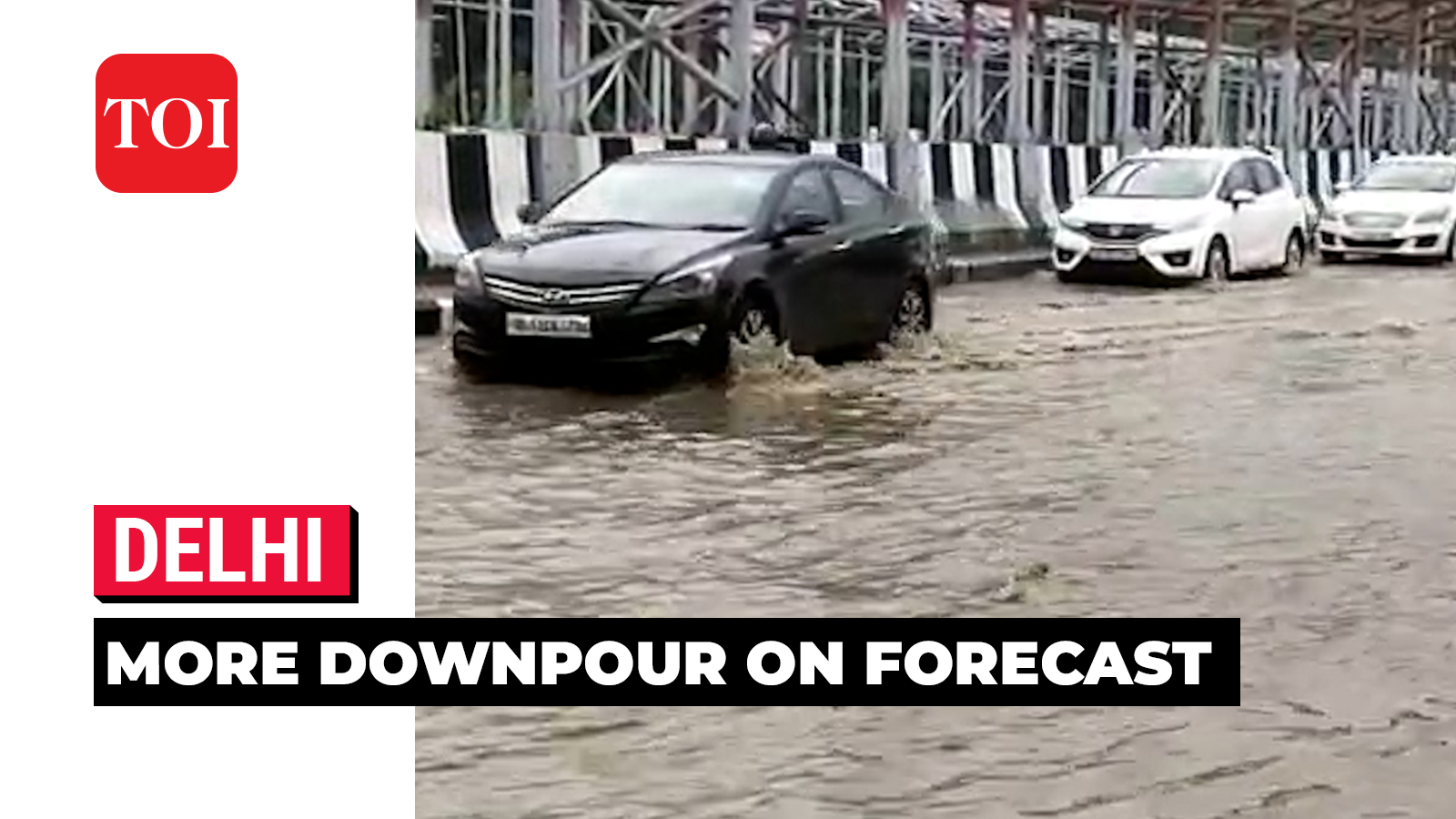 Incessant rain chokes roads in Delhi