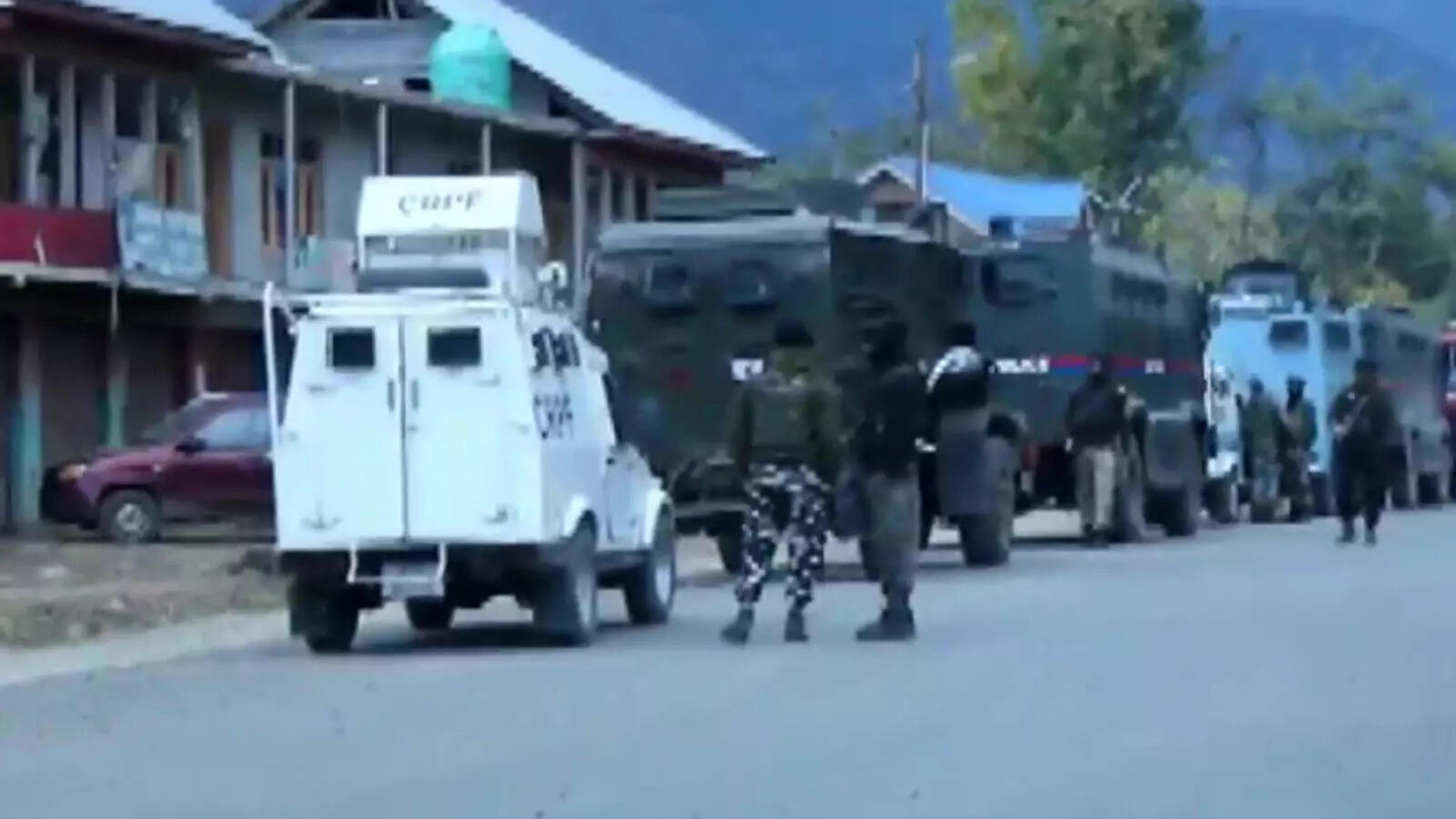 J&K: Encounter breaks out between security forces and terrorists in Anantnag
