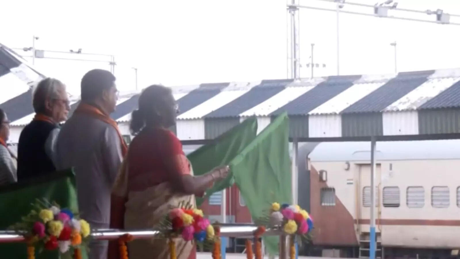 Tripura: President Murmu flags off two trains of Northern Frontier ...