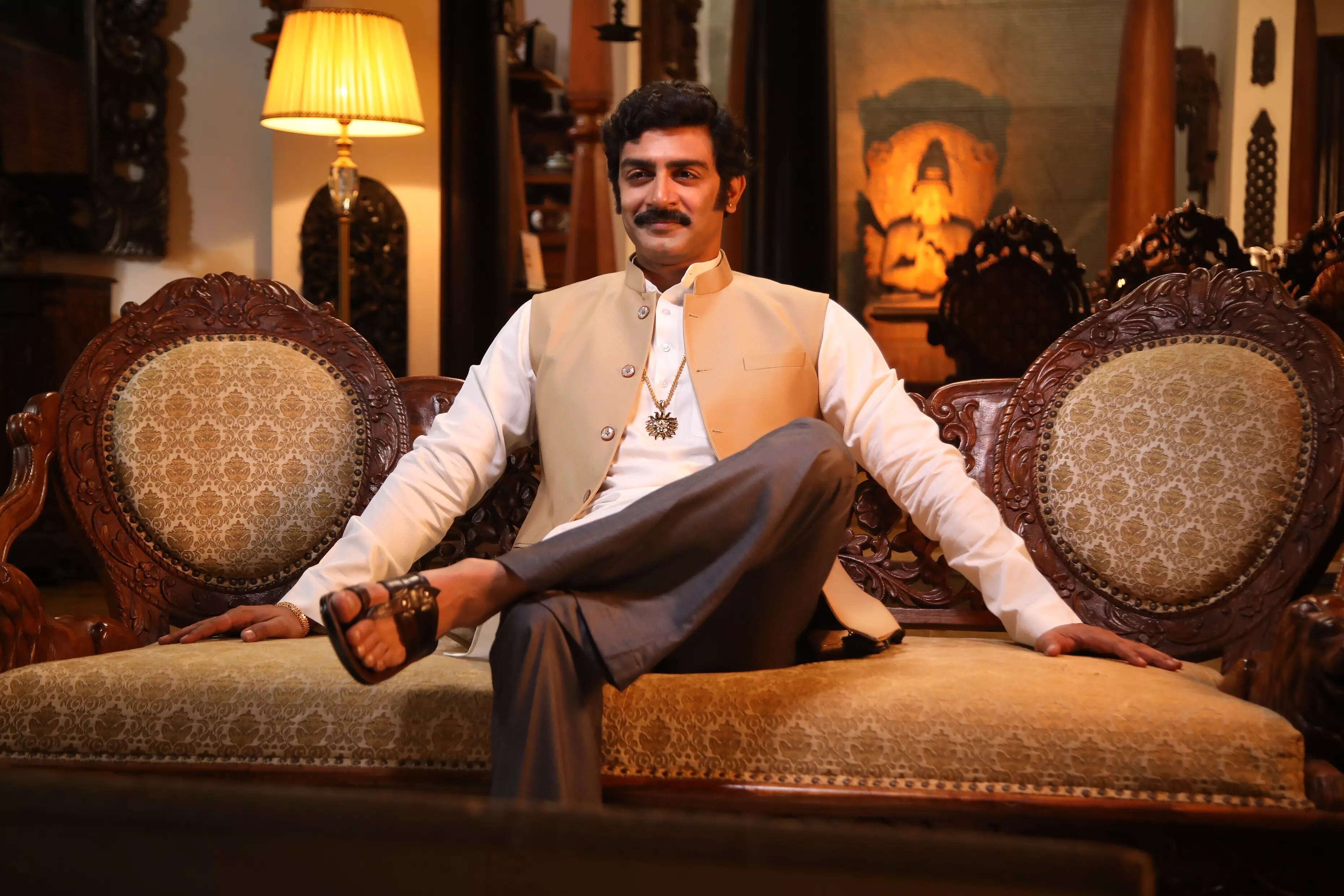 My role in Head Bush helped push my limits: Raghu Mukherjee | Kannada ...