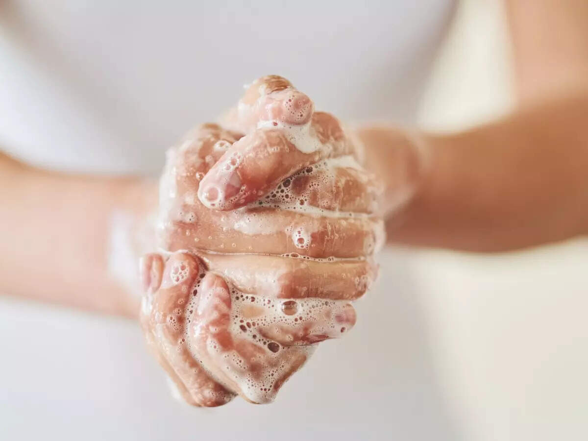 We bet you're still washing your hands wrong after 2 years of COVID ...
