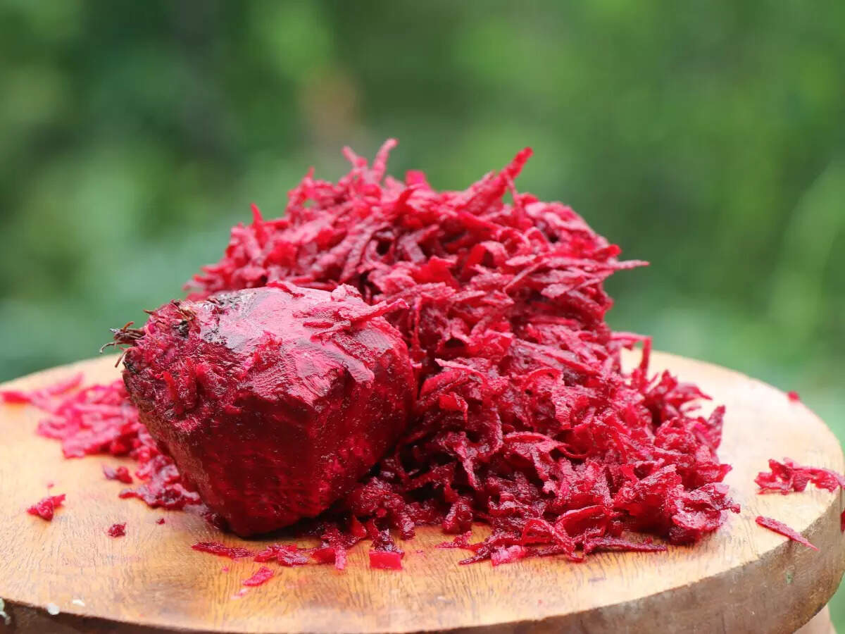 Beetroot recipes: Pink pasta, Sour Kanji and pink hummus, here's how ...