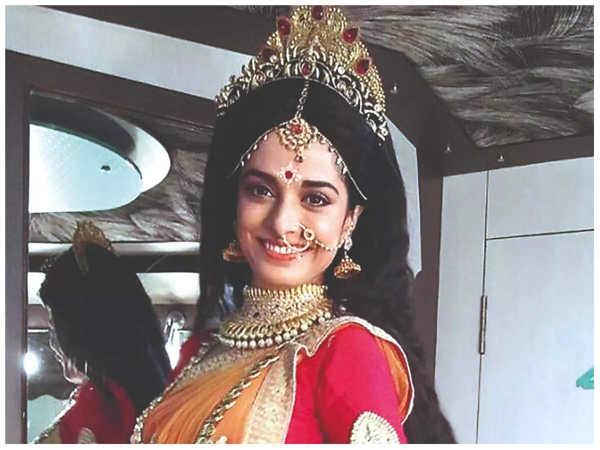 #DhanterasSpecial! Here’s how TV actresses decked up in gold for their ...