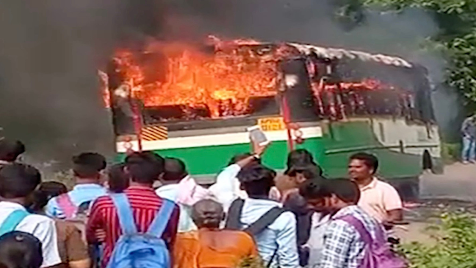 Andhra Pradesh: Fire breaks out in APSRTC bus