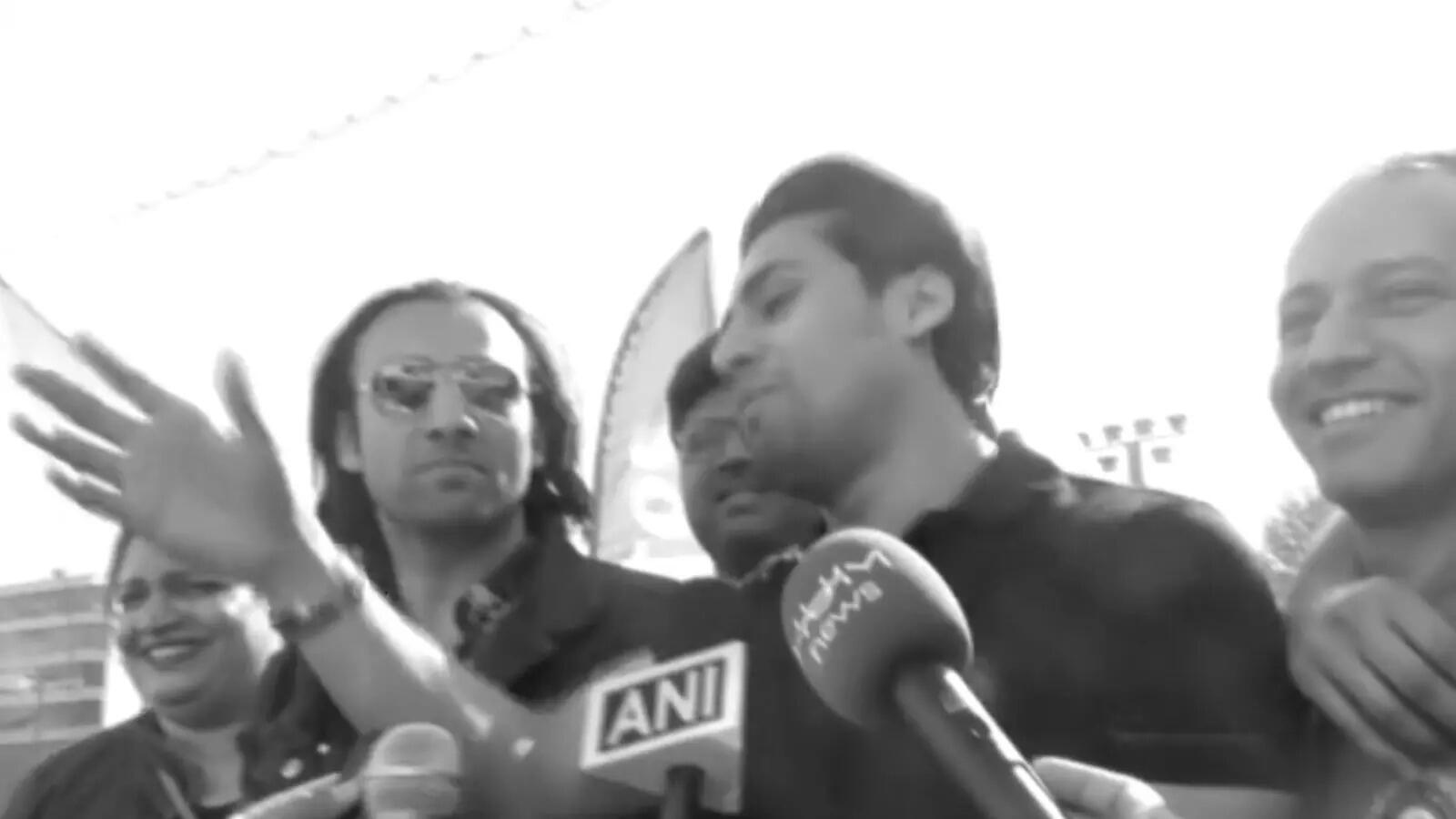 ICC World T20: Pakistani comedian Momin Saqib’s hilarious interview ...