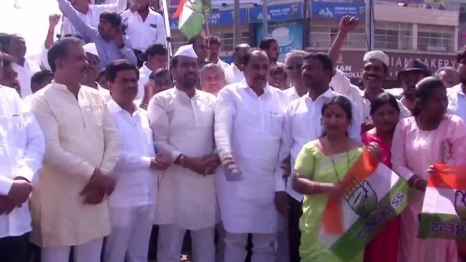 Karnataka: Congress workers celebrate Mallikarjun Kharge as AICC President in Kalaburagi