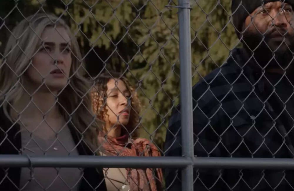 Manifest Web Series: Review, Trailer, Star Cast, Songs, Actress Name ...