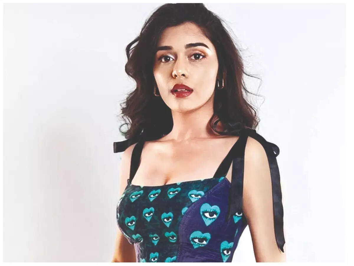 I am fond of Eisha Singh, but we are not dating, says Adnan Khan - Times of India