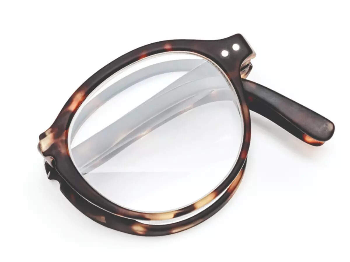 Amp up your eyewear with the right frames - Times of India