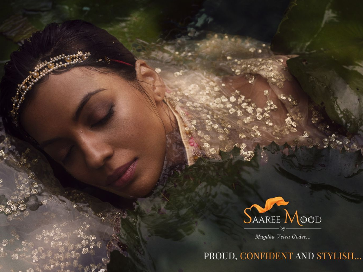 Mugdha Godse makes us go gaga over her looks from 'Saaree Mood'