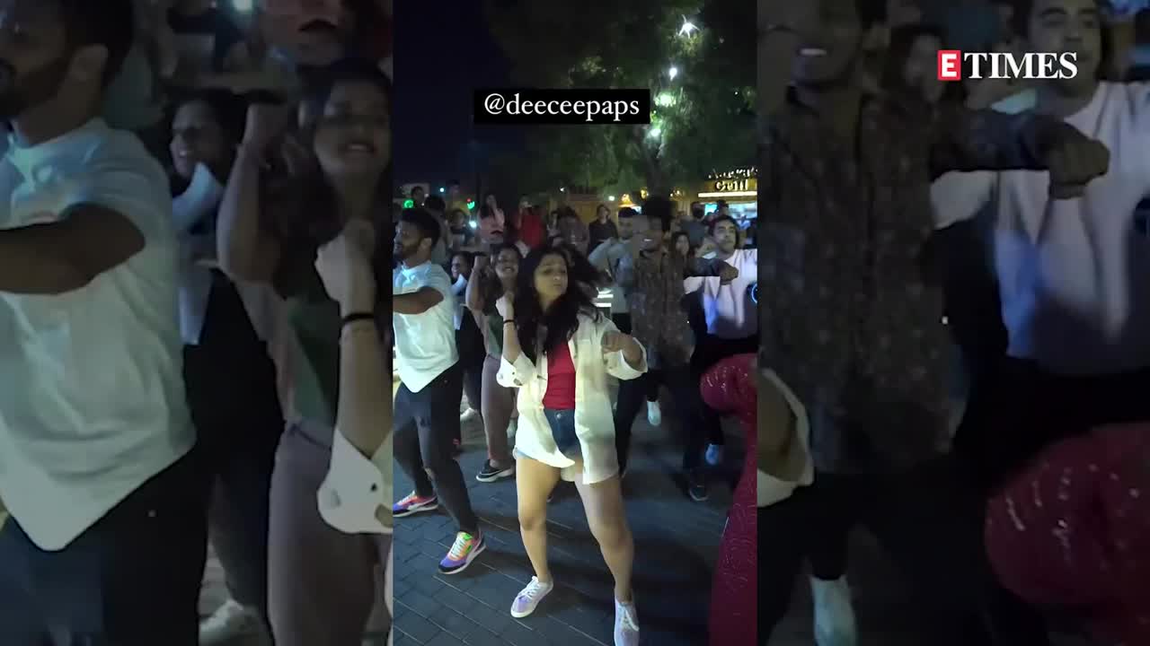 latko: Watch: Aarohi Patel dances her heart out to the catchy beats of ...