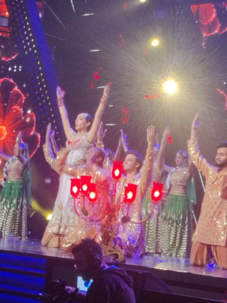 Sara Ali Khan turns "Anarkali" at 53rd International Film Festival of India in Goa | Hindi Movie ...