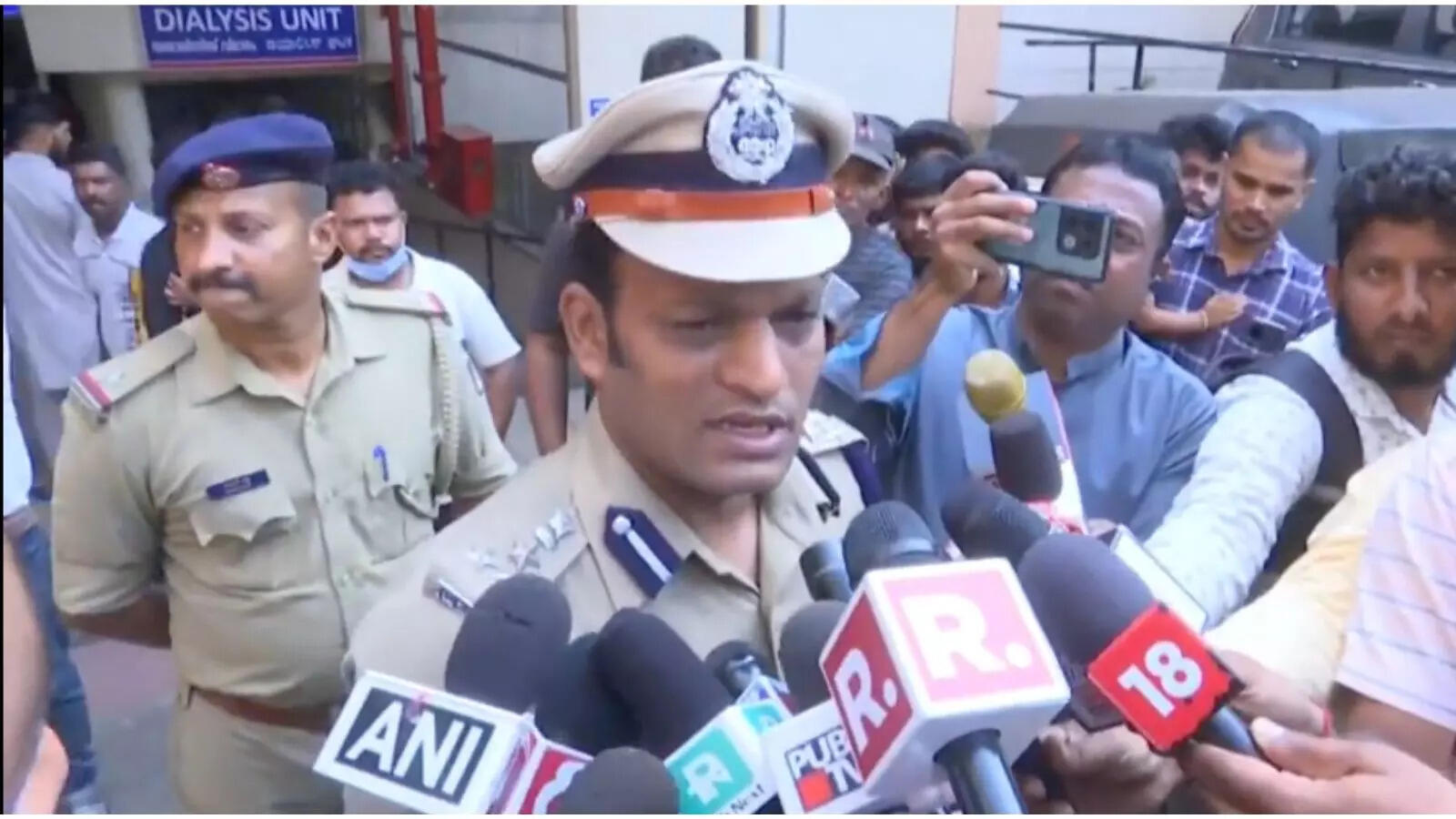 Mangaluru Police Commissioner Shashi Kumar addresses media over blast case