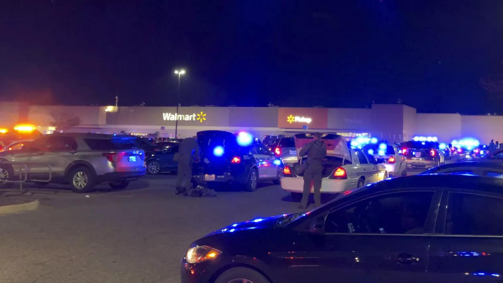 Virginia shooting: Witness describes chaotic scene after Walmart shooting