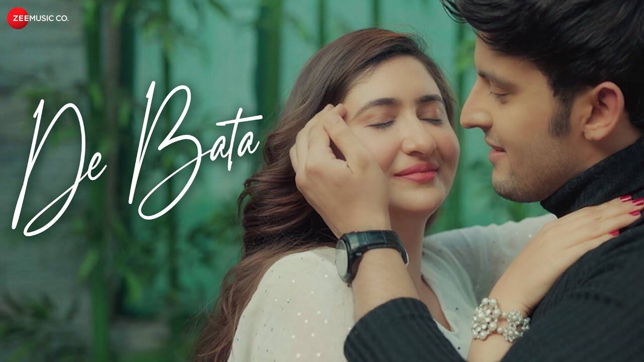 Watch Latest Hindi Video Song 'De Bata' Sung By Adam Aranha