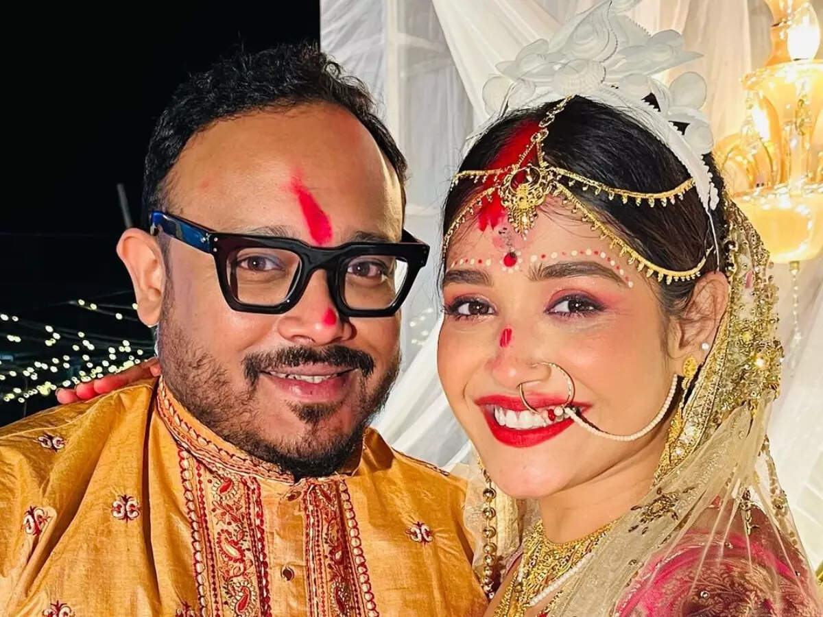 Rishi Bhat 2013 HAL SCARDINO & RISHI BHAT THE INDIAN IN THE CUPBOARD ...