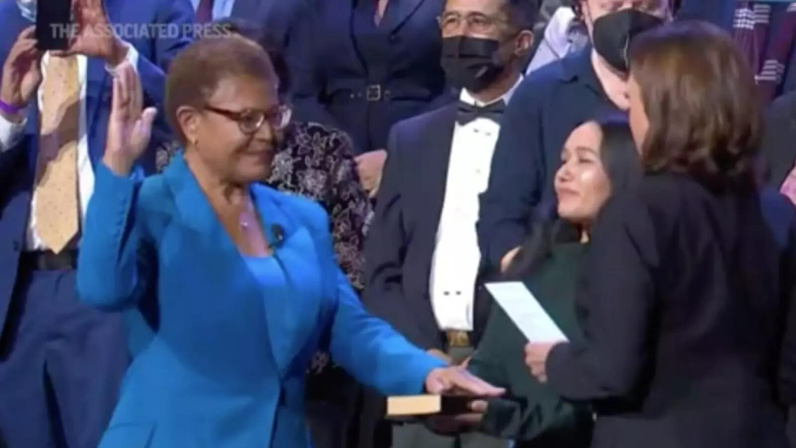 Democrat Karen Bass takes charge as Los Angeles mayor